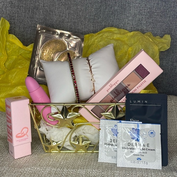 Jeffree Star | Makeup | Jeffree Star Gold Star Beauty Basket Nwt | Poshmark